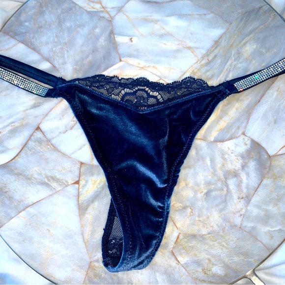 Victoria's Secret | Intimates & Sleepwear | Vs Dream Angels Lace Velvet ...